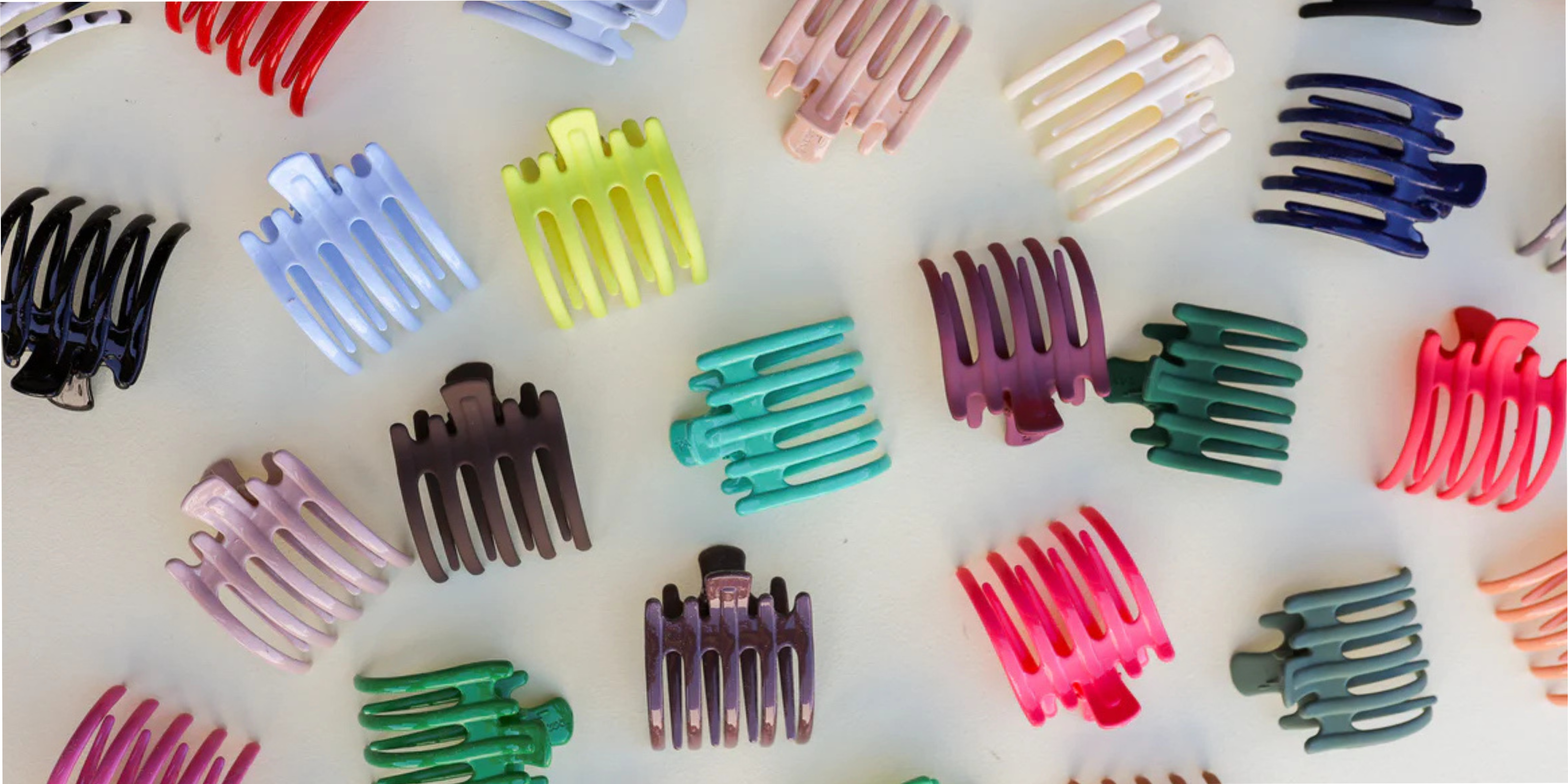 LAY DOWN CLAWS – KAXI.co